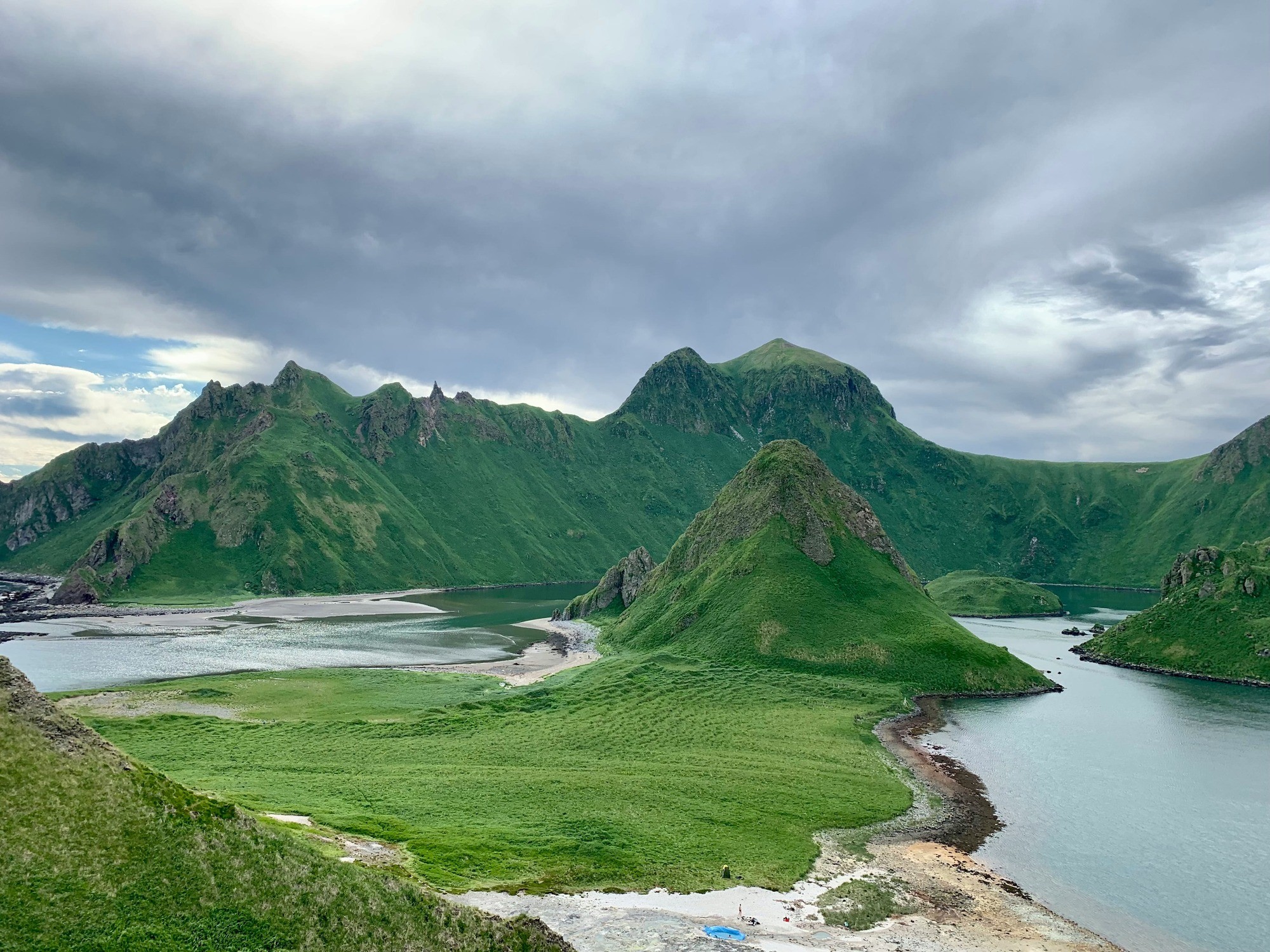 Cruise through all the islands of the Kuril Ridge